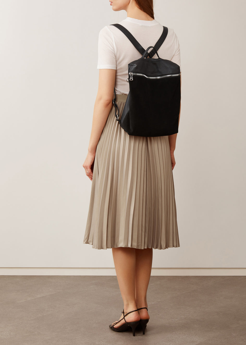 Black Two Tone Medium Backpack – Charlie Middleton